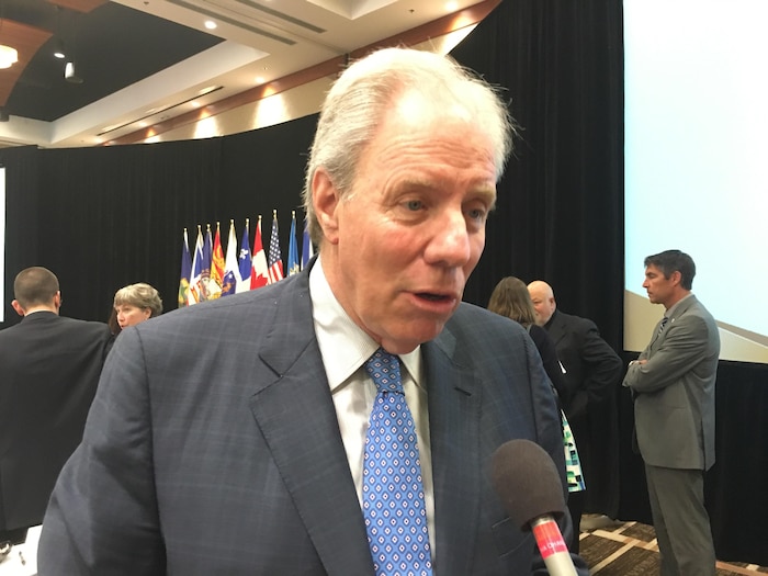 Jim Irving traite le député Jake Stewart de « démagogue » | Radio-Canada