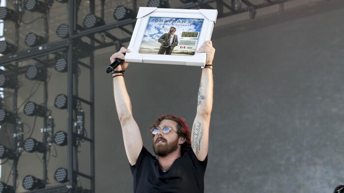 Jonathan Roy fait la première partie de ses idoles | Radio-Canada