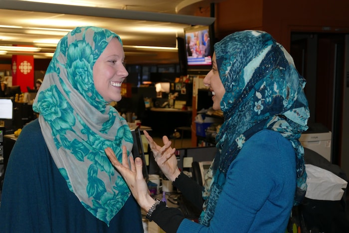 Journée mondiale du hijab : les femmes non-musulmanes font preuve de ...