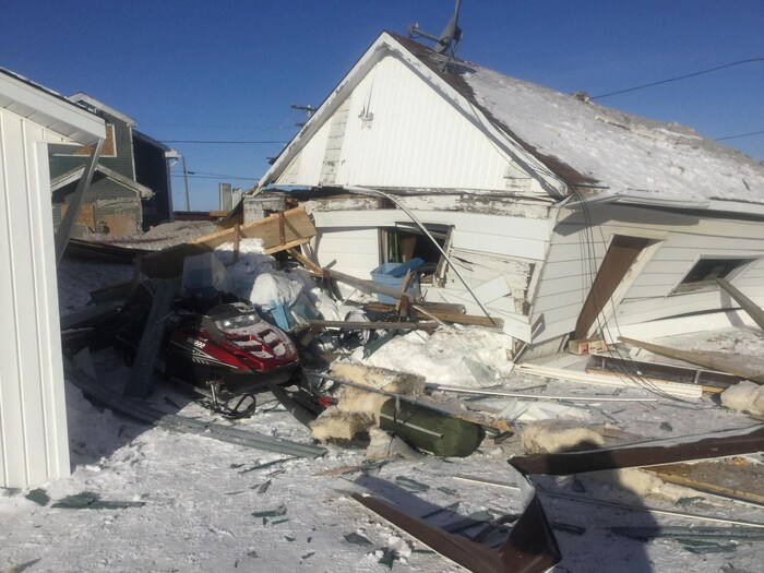 Explosion à Kapuskasing : des dommages importants pour certains | Radio ...