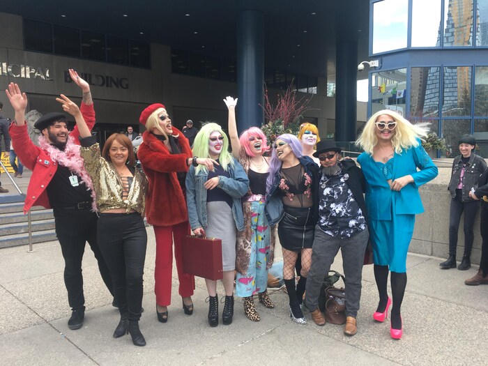 Une partie de la communauté LGBT se rend aux urnes à Calgary | Radio-Canada