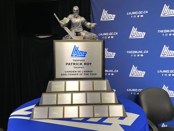 LHJMQ : le nouveau trophée Patrick-Roy dévoilé | Radio-Canada