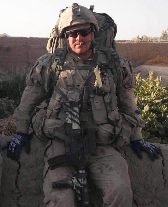 Un ami d'enfance du vétéran impliqué dans un meurtre-suicide retire ses ...