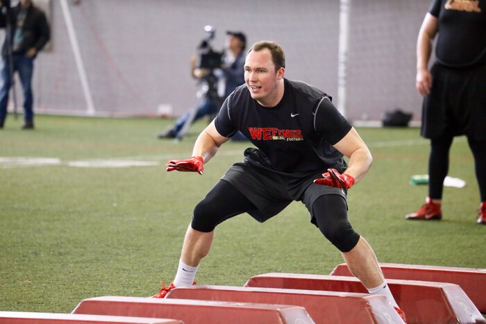 NFL : Mathieu Betts s'entend avec les Bears de Chicago | Radio-Canada