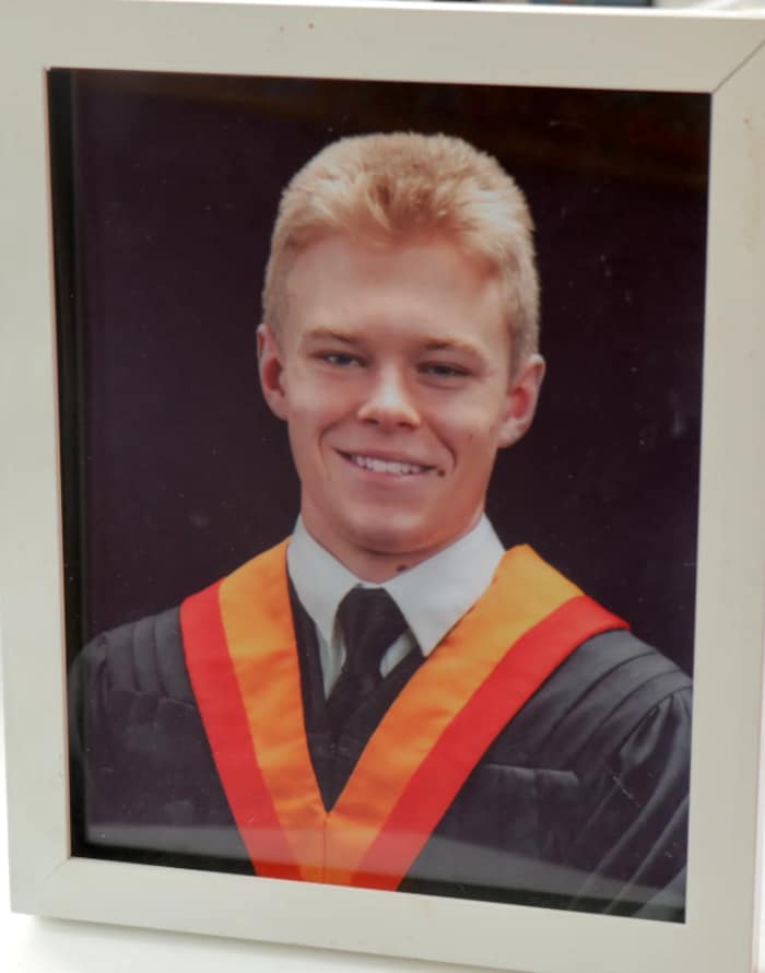 Il meurt d’une méningite à 19 ans, sa famille se pose des questions ...