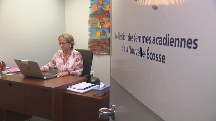 Vivre ailleurs : défendre le droit des femmes en Nouvelle-Écosse ...