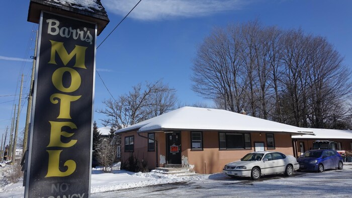 Rénover un ancien motel pour loger des sans-abri | Radio-Canada