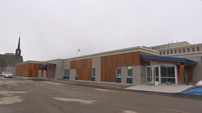 Des airs de 1er juillet pour le palais de justice de Rimouski | Radio ...