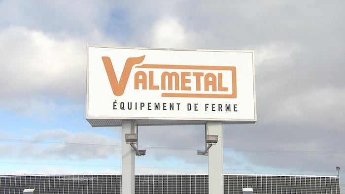 Des employés acceptent de réduire leurs heures pour garder leur emploi ...