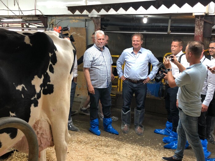 Philippe Couillard défend son bilan en Outaouais | Radio-Canada