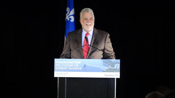 Inauguration officielle de la cimenterie de Port-Daniel | Radio-Canada