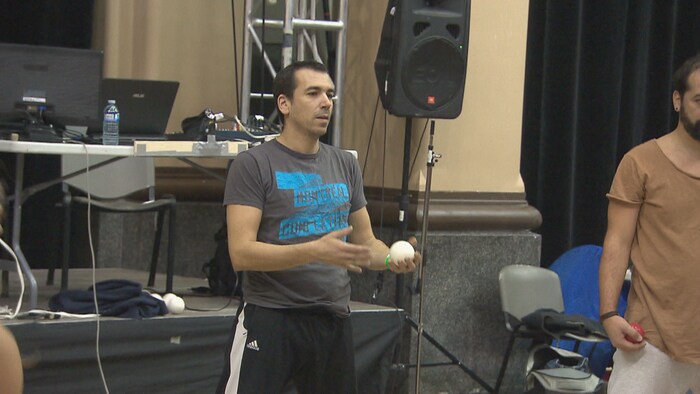 Les meilleurs jongleurs du monde à Québec | Radio-Canada