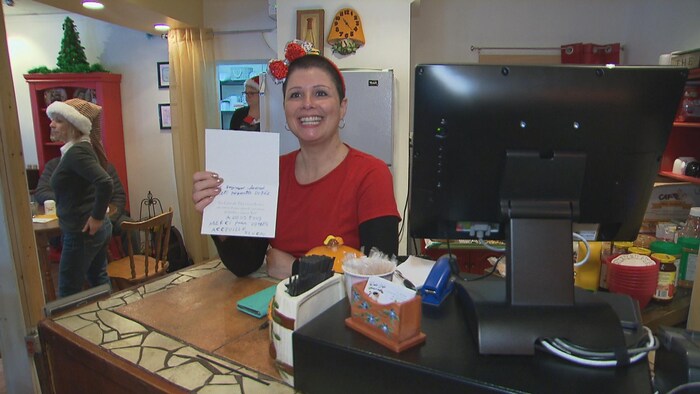 Une restauratrice au grand coeur offre des déjeuners aux plus démunis ...