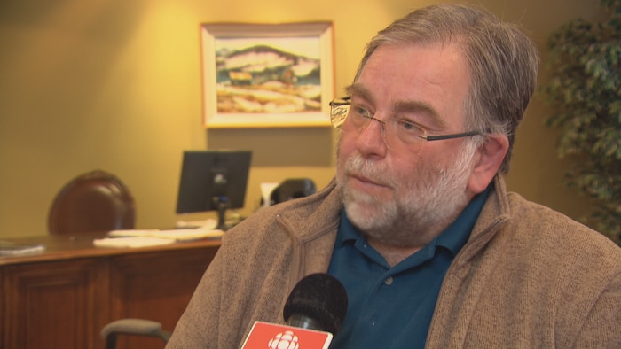 Une courbe de la route 112 jugée dangereuse à Weedon | Radio-Canada