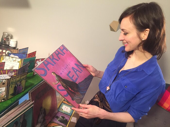 Des pochettes uniques et faites à la main pour le nouvel album de Sarah ...