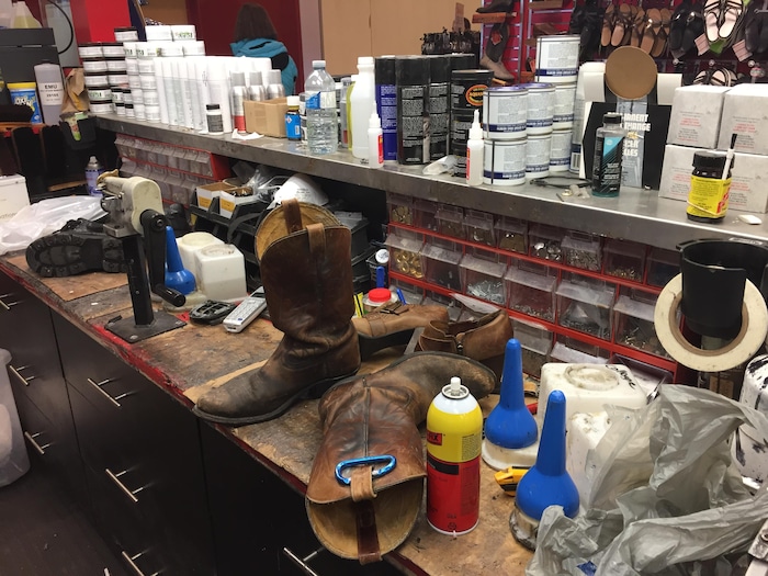 Daniel Frappier, le cordonnier francophone de Sudbury | Radio-Canada