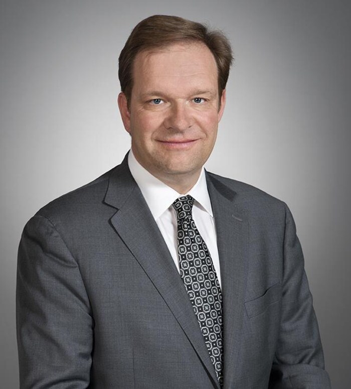 Doug Ford convoque les députés en Ontario pour une rare session d'été ...