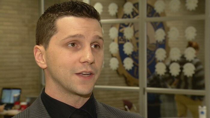 Défi têtes rasées à l'Université de l'Alberta | Radio-Canada