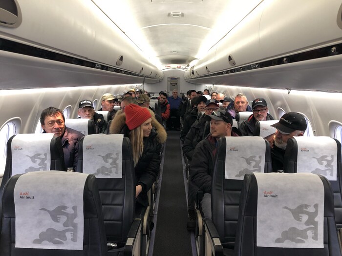 Premier vol entre Mont-Joli et les installations de Mine Raglan | Radio ...