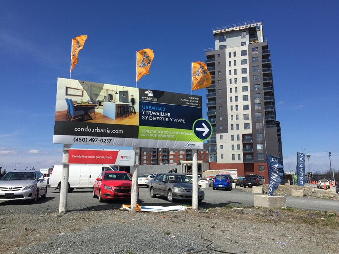 Les trois stations de métro de Laval ont 10 ans | Radio-Canada