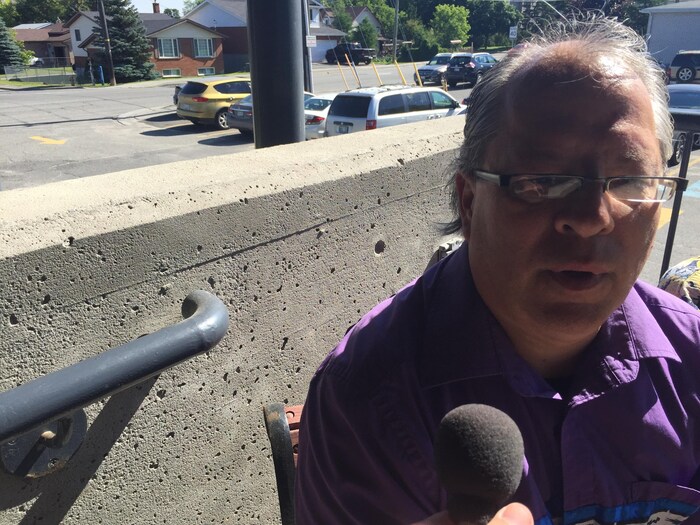 Un dernier au revoir à l'ancien maire et député fédéral ontarien John Rodriguez | Radio-Canada