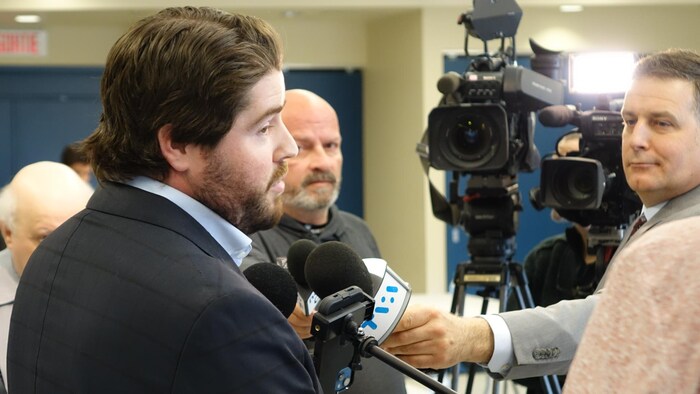 Rencontre entre le Groupe Simard, propriétaire de CFYX, et le maire de ...