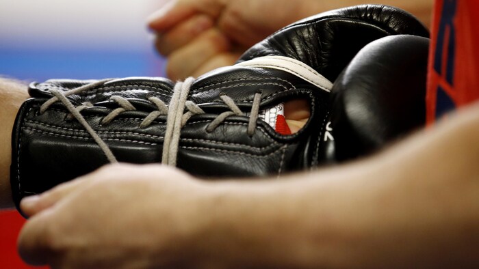 La boxeuse qui a refusé un combat contre une trans honorée par le WBC ...