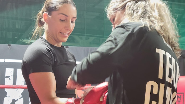 « Comme une deuxième date » - Kim Clavel | Radio-Canada