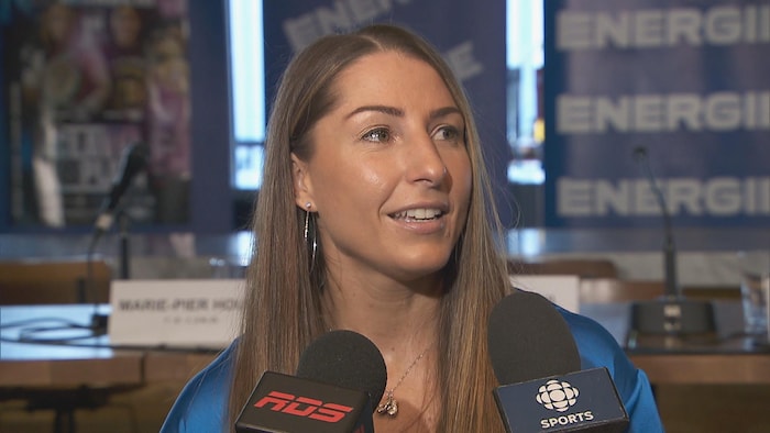 « Kim Clavel sera la première boxeuse millionnaire au Canada » - Yvon ...