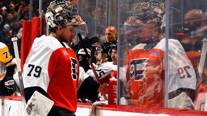 Scandale à Hockey Canada : l’identité des cinq joueurs accusés est ...