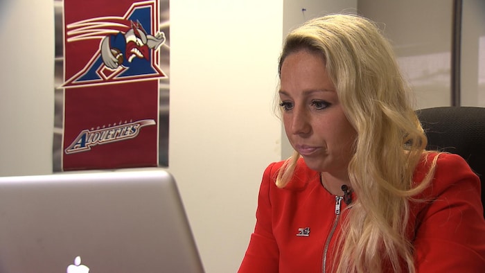 La Québécoise Catherine Raîche dans la NFL avec les Eagles | Radio-Canada