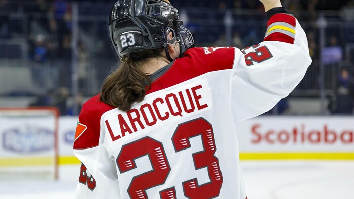 Jocelyne Larocque, l’icône autochtone du hockey féminin, vise l’or à ...