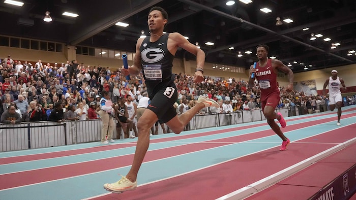 Le Canadien Christopher Morales-Williams bat le record du monde du 400 ...