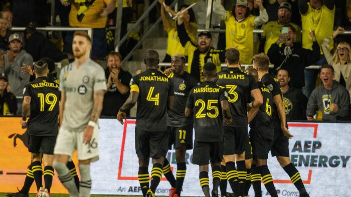Evan Bush et le Crew de Columbus défont le CF Montréal | Radio-Canada