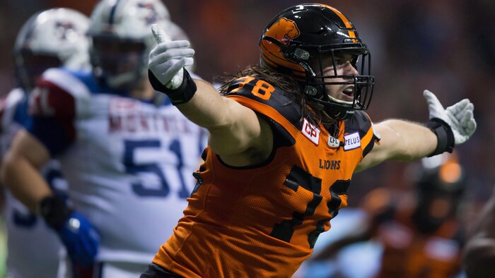 Il enseigne à l’université en attendant de pouvoir jouer pour les ...