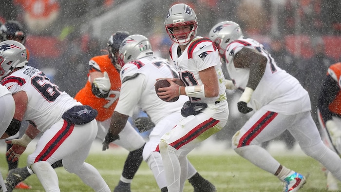 Les Patriots battent les Broncos et accèdent au Super Bowl | Radio-Canada
