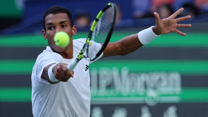 Auger-Aliassime tombe devant Rinderknech à Shanghai | Radio-Canada