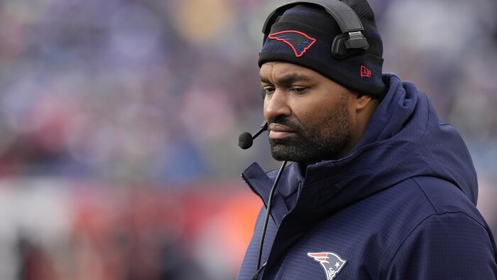 Les Patriots congédient l’entraîneur-chef Jerod Mayo | Radio-Canada