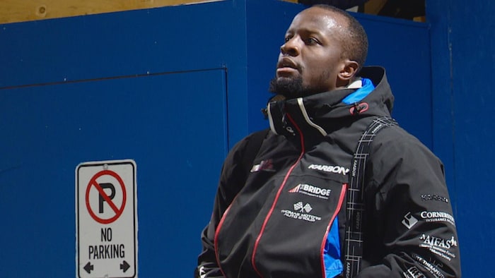 Le rêve olympique motive le Franco-Albertain Kenny M’Pindou | Radio-Canada