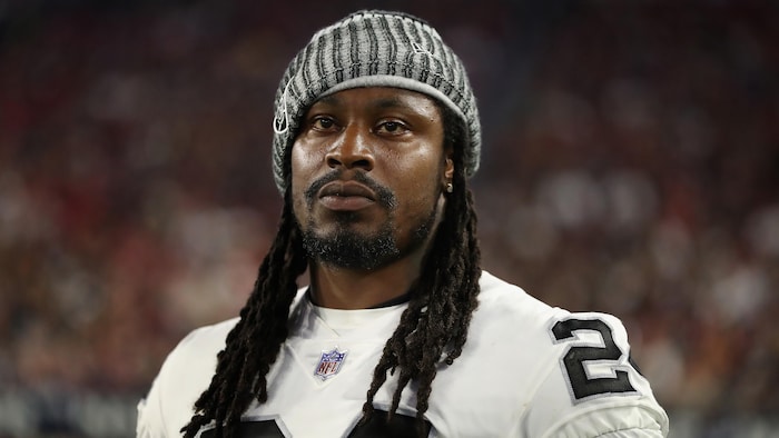 Marshawn Lynch esquive les questions au sujet de l'hymne national ...