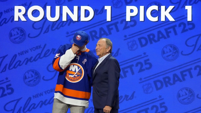 Les Islanders sélectionnent Matthew Schaefer au 1er rang du repêchage ...