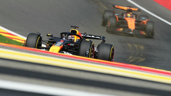 Verstappen remporte le sprint, Norris en pole pour le GP de Belgique | Radio-Canada