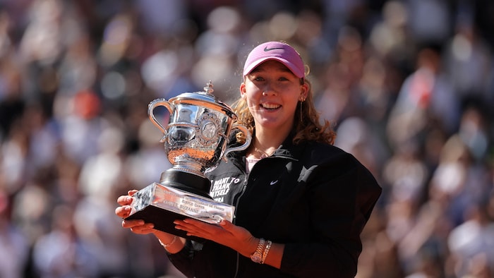 Mirra Andreeva triomphe à Roland-Garros à seulement 19 ans | Radio-Canada