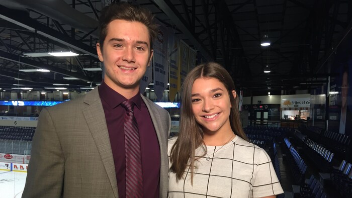 Nathaël Roy du Phoenix de Sherbrooke partage la glace avec... sa soeur ...