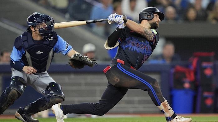 Nathan Lukes mène les Blue Jays vers une importante victoire | Radio-Canada