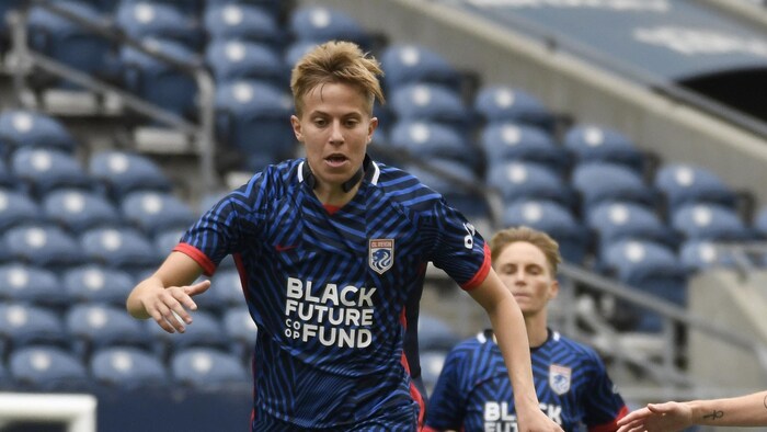 Quinn, vedette du soccer féminin, rejoint le Rise de Vancouver | Radio ...