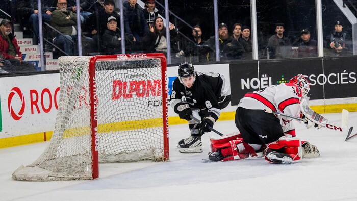 Les Olympiques surprennent les Huskies et évitent le balayage | Radio ...
