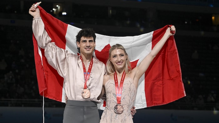 Piper Gilles et Paul Poirier sur le podium du Grand Prix de Pékin ...