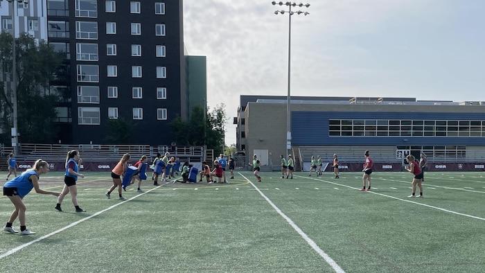 Les joueuses de rugby des Gee-Gees prêtes à reprendre l’action | Radio ...