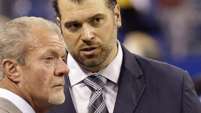 Les Colts congédient Ryan Grigson | Radio-Canada